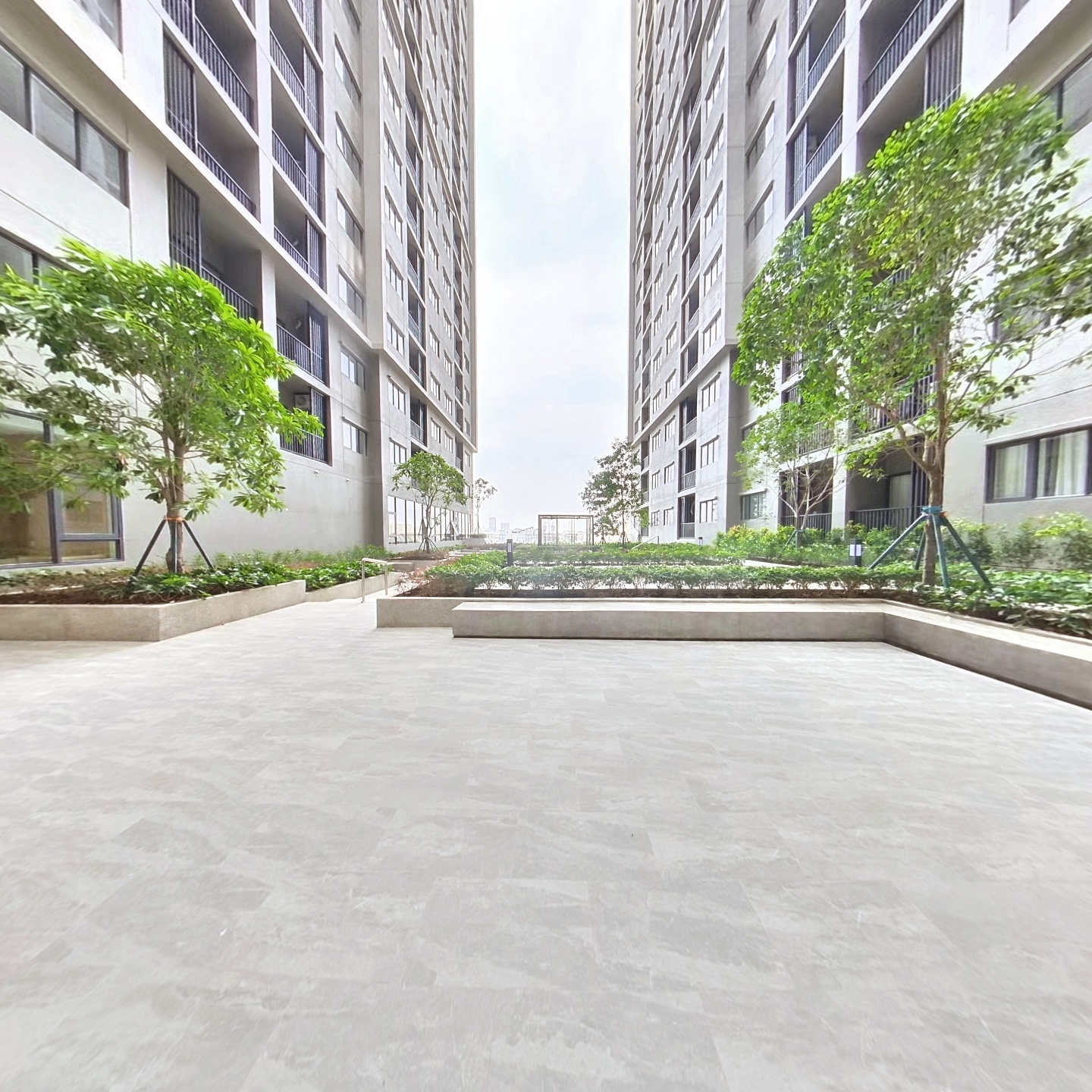 Chip Mong Park Land Condo TK | Garden