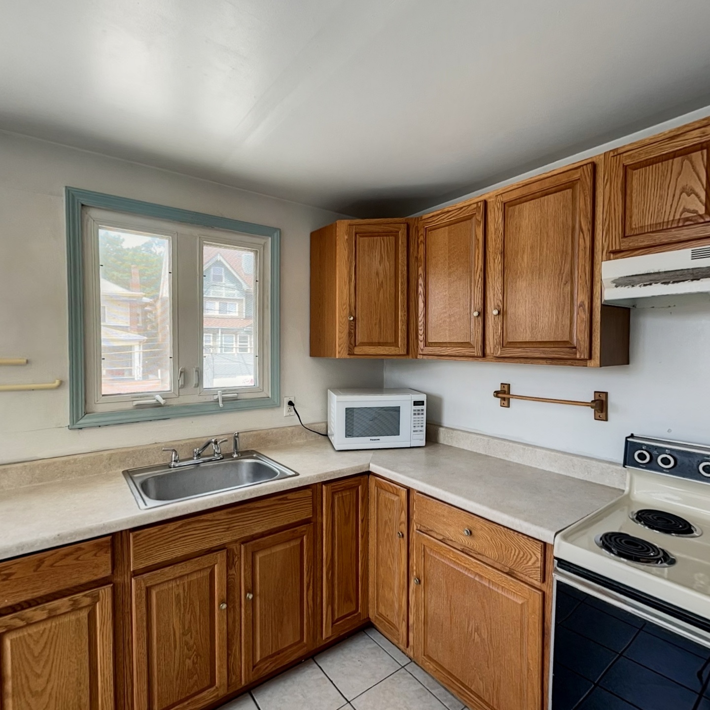 Realsee VR | 5801 Douglas St, Unit 3, Pittsburgh, PA 15217