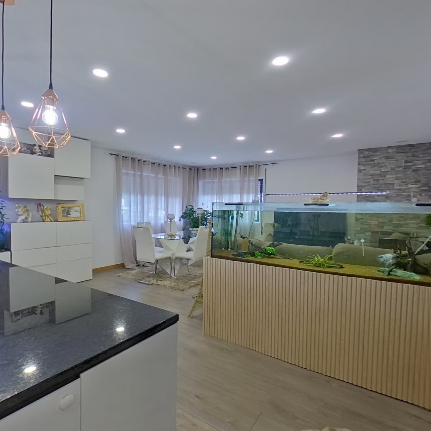 Realsee VR | ID 2538536